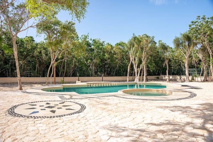 Large Luxury Villa- Free Breakfast & Transport - Akumal
