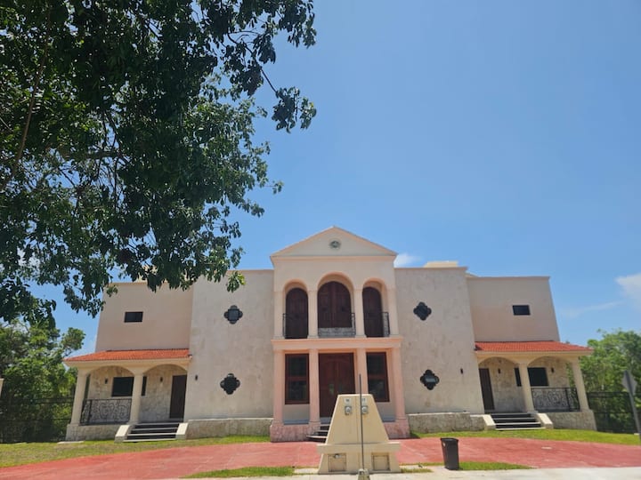 Luxury 9 Room Villa Getaway W/ Perks Included - Akumal