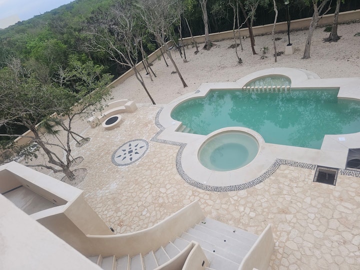 Luxury 9 Room Villa W/ Breakfast & Airport Shuttle - Akumal