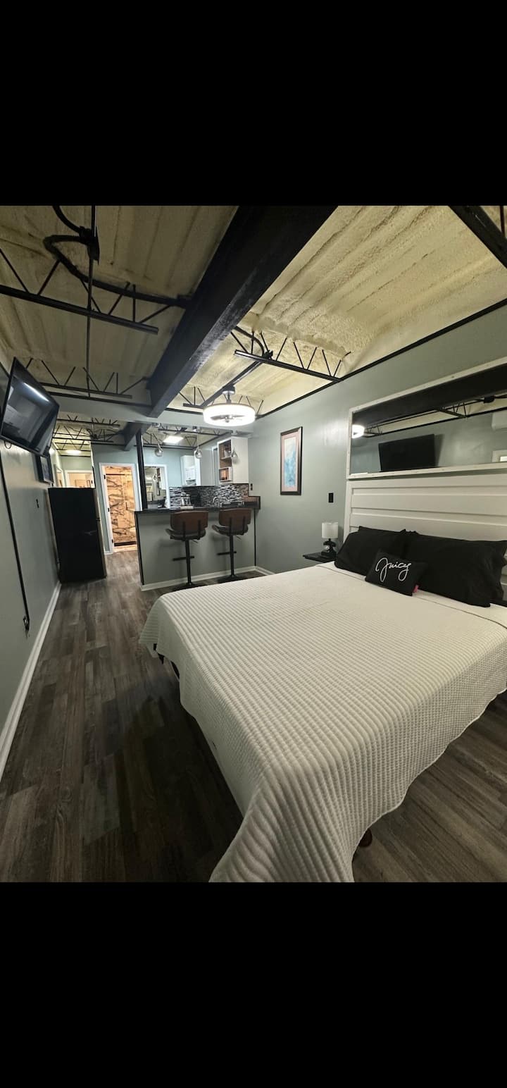 New York Style Loft/ Dt Mgm-adam 2 - Montgomery, AL