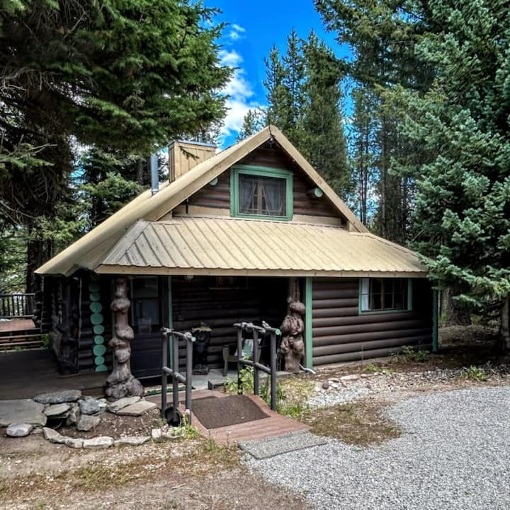 Yellowstone's Cozy Authentic Log Cabin 3 Bathrooms - アイランド・パーク, ID