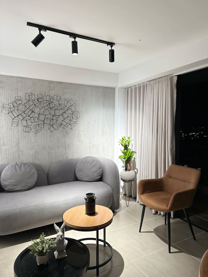 Estilo Comodidad Y Ubicación Perfecta En Cañaveral - Bucaramanga