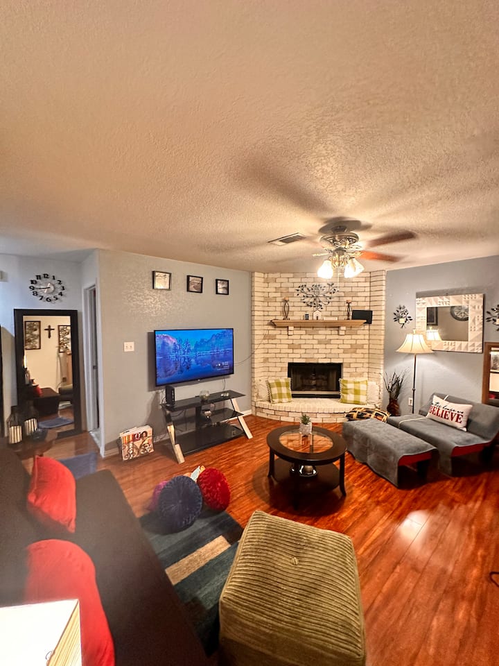 Home Away From Home - Nederland, TX