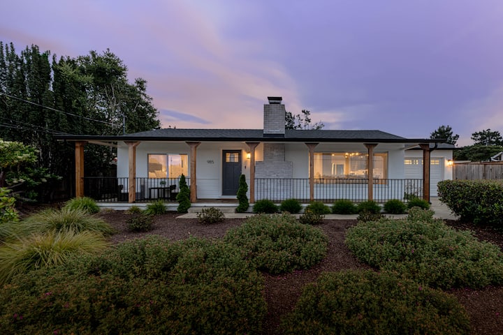 Fairway Coastal House | 4br 3.5b Near Beach & Golf - Monterey, CA