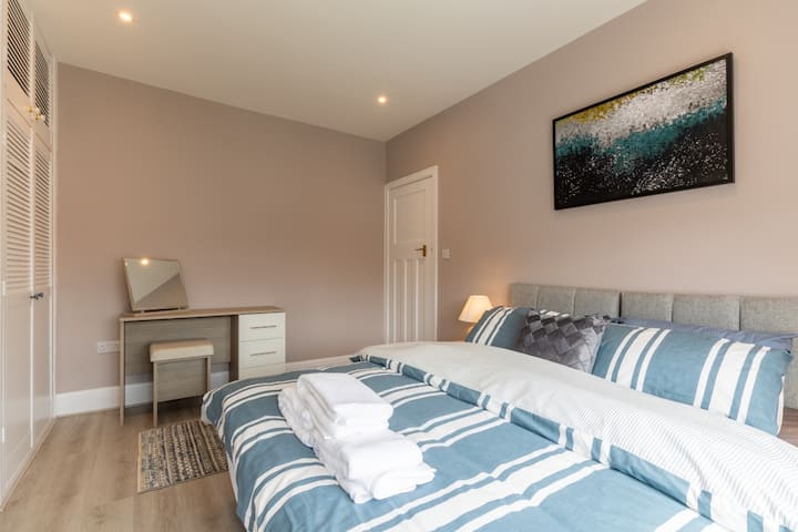 Buckingham House - Spacious 3-bedroom - Morecambe