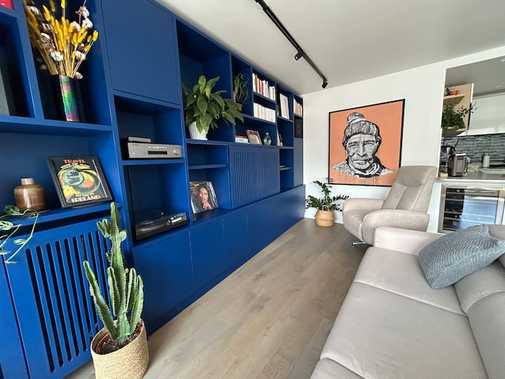 Bright Apartment Near Paris - ibis Paris Porte de Clichy Centre