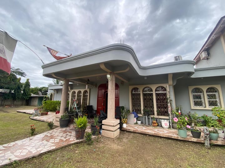 Amplia Casa Familiar Con Patio Grande - Tocoa