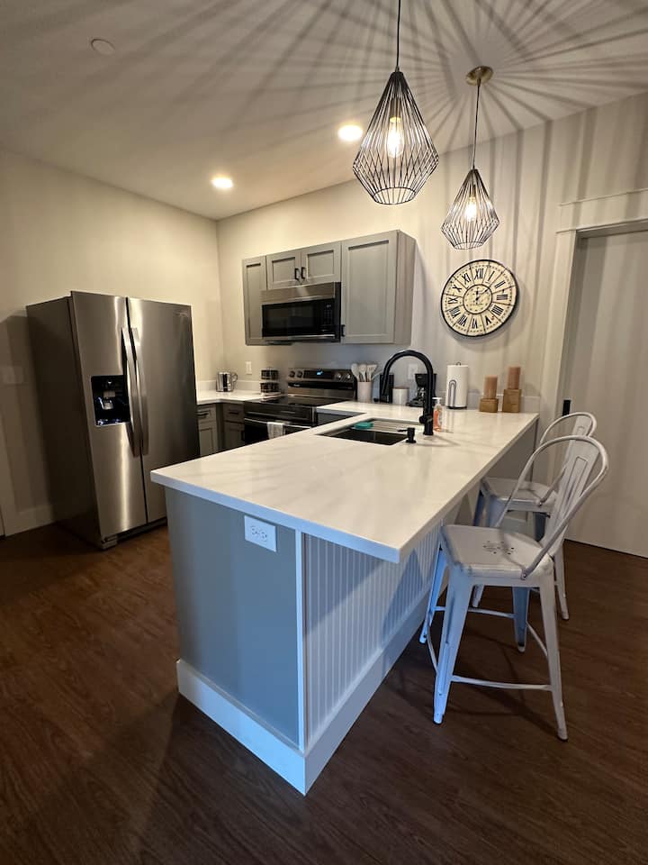 New, Downtown Apt W/ Free Parking - Glens Falls, NY