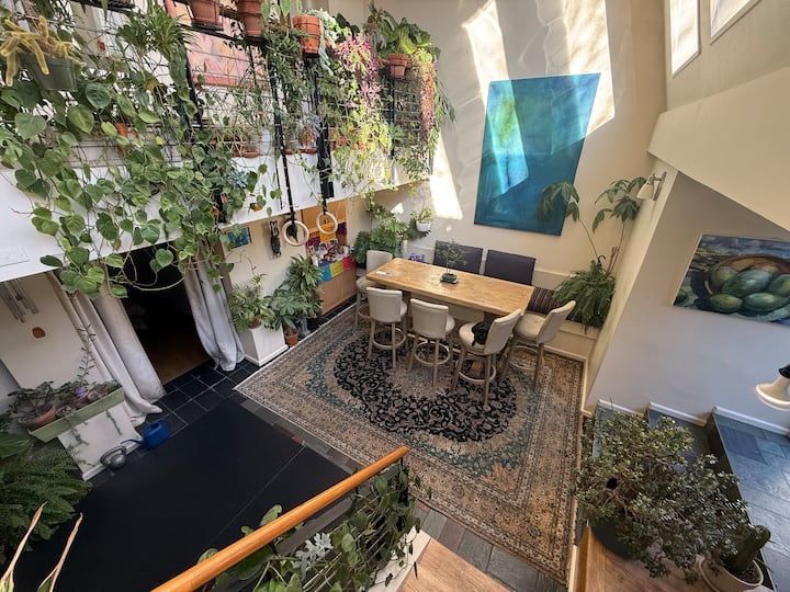 Modern Greenhouse Duplex Apartment With Garden. - Boston, MA