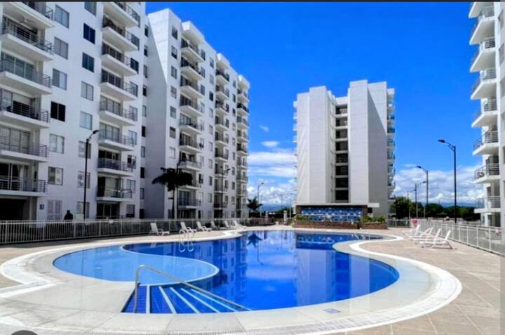 Apartamento 70 M2 - 6 Piscinas
5 Camas-7 Personas - Girardot
