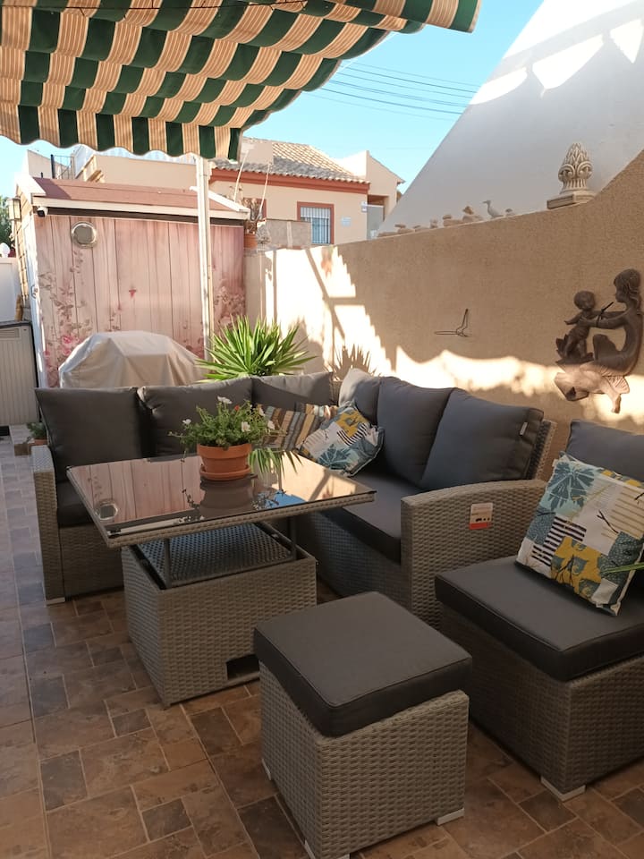 Ljust Och Rymligt I Torrevieja - Quesada