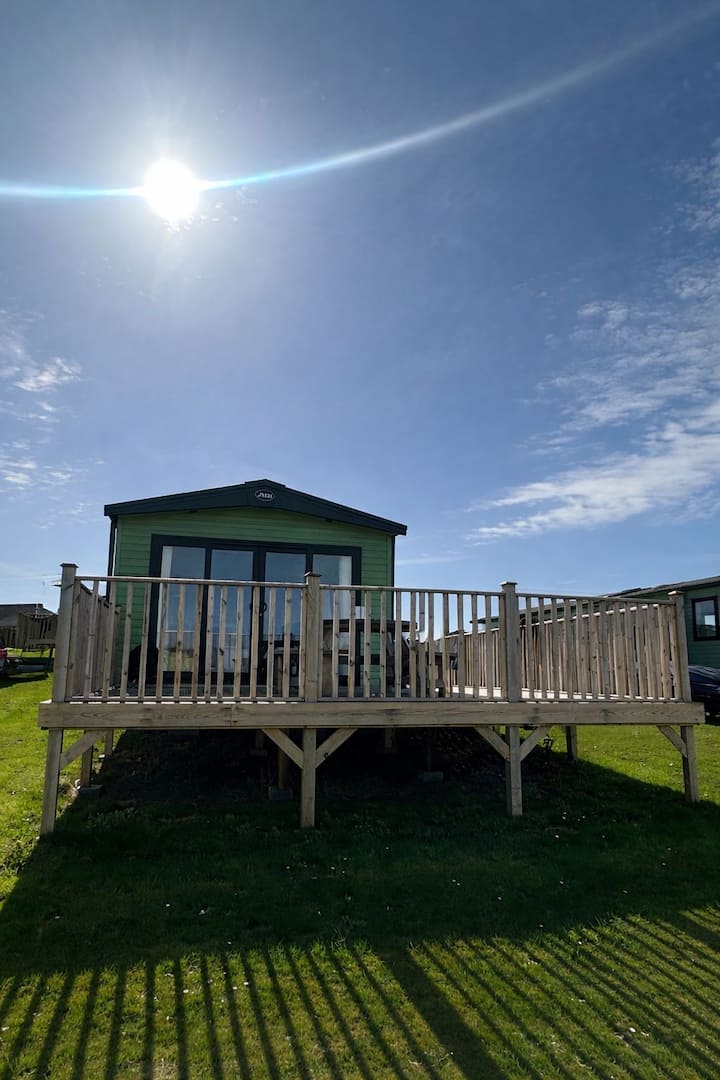 Family Caravan With Sea Views & Dog Friendly - Solva