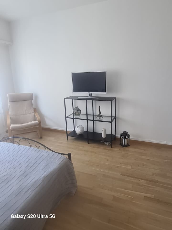 Habitación  Independiente En Centro De La Ciudad - Lausanne