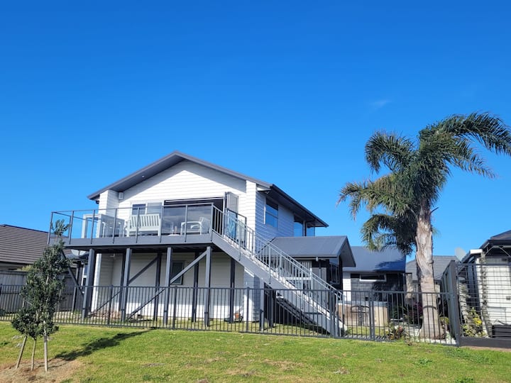Relax And Take In The View - Te Puke