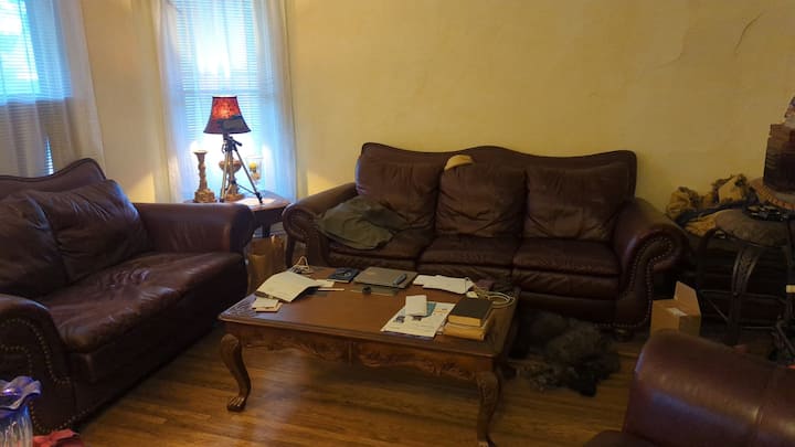 Cute Bedroom In A 3 Bd Victrn. - Elmira, NY