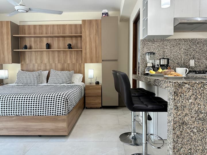 Romantic Zone Pv · King Bed · Walk To Beach - Puerto Vallarta