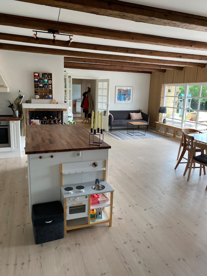 Hus Med Egen Udgang Til Skov - Viken