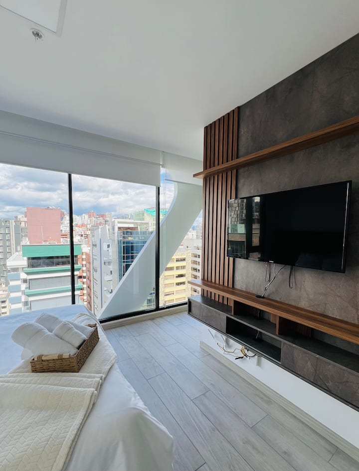 Acogedor Estudio Skyline A Pasos De La Carolina - Quito