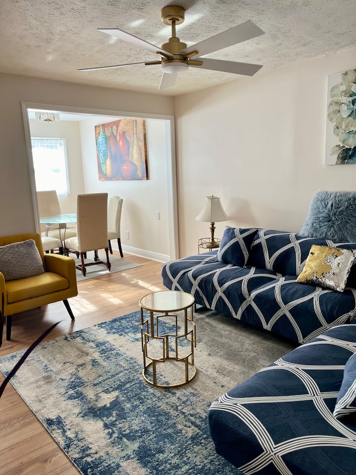 Cozy 2-bedroom Apt With Balcony. - Fayetteville, NC