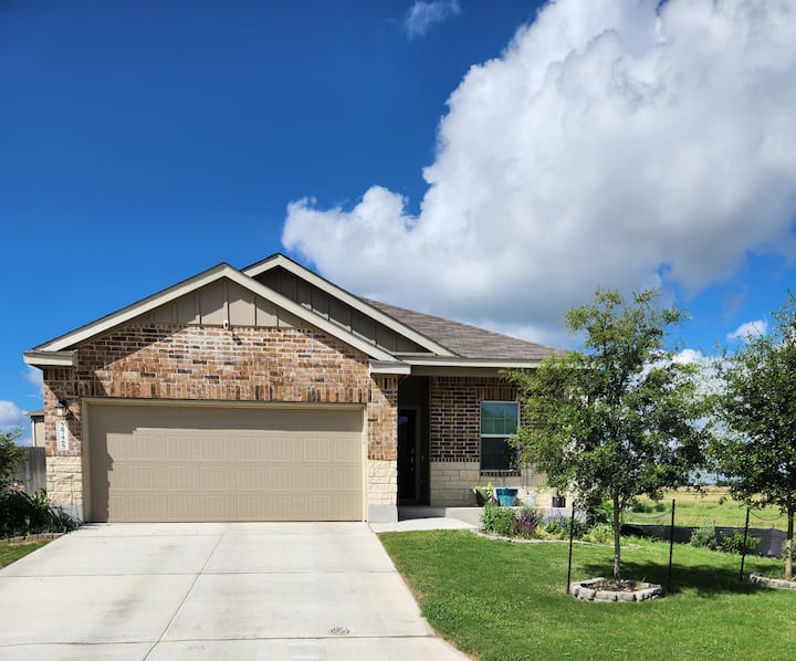 Quiet Cul-de-sac W/ Country View - Seguin