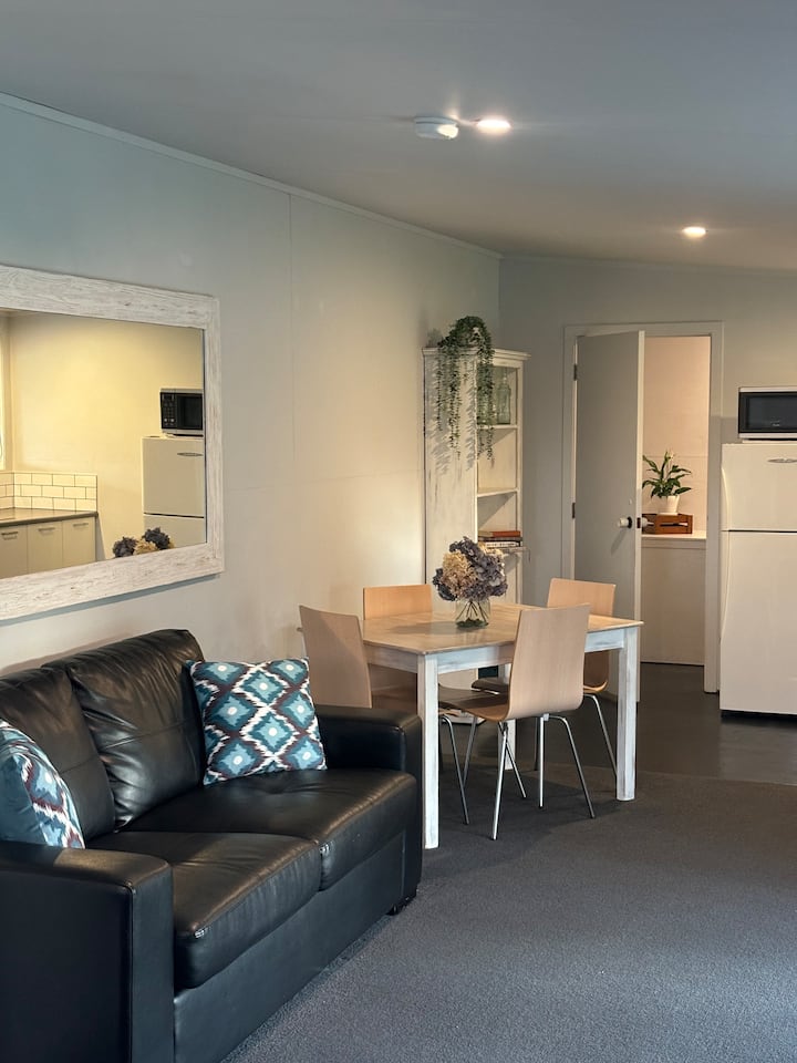 Private Countryside Unit - Clive