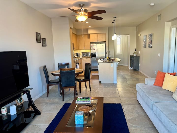 Private Room+bath | Pool, Gym, Parking  28+ D Stay - San Diego County, CA
