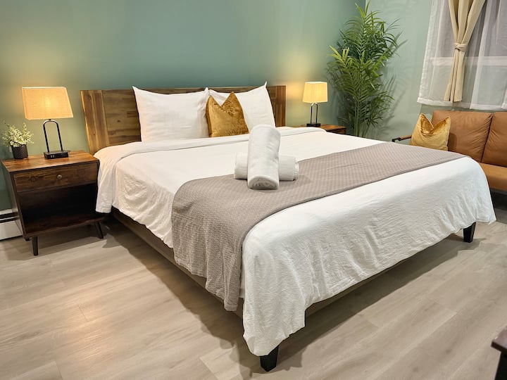 Modern King Suite | Private Bathroom Comfort - New York City