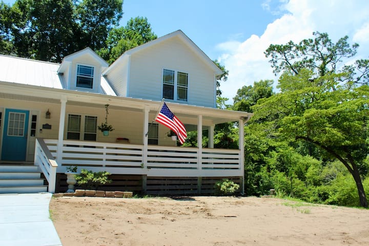 3 Br  - 3 Fb - 1 Hb Waterfront Home - Sneads Ferry, NC