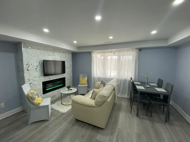 2 Bedroom Private W/o Basement Suite (Sleeps 4) - Innisfil