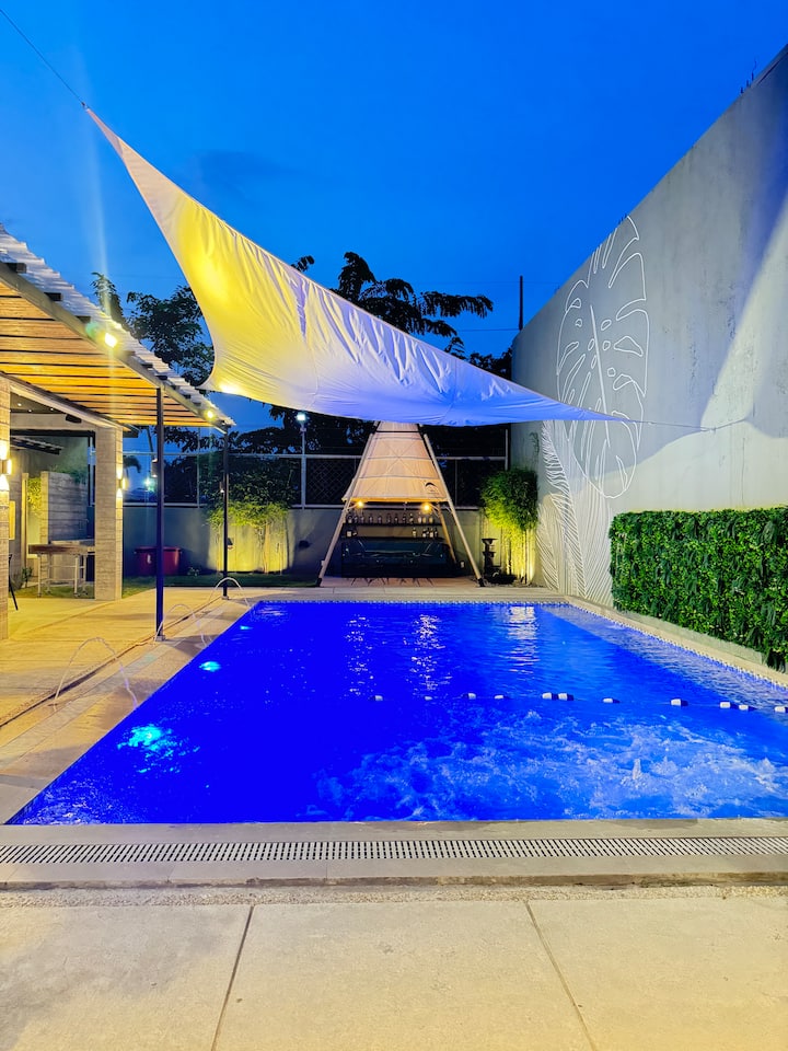 Private Resort W/ Natural Hot Spring, Jacuzzi - Calamba