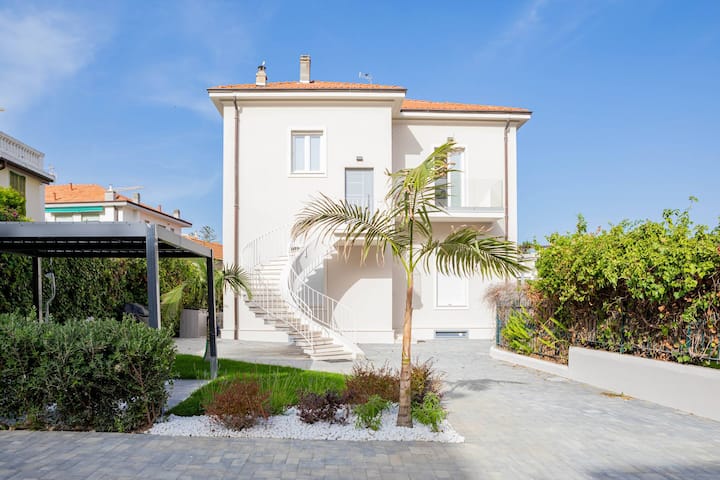 Villa Mia Garden Parking - Sanremo