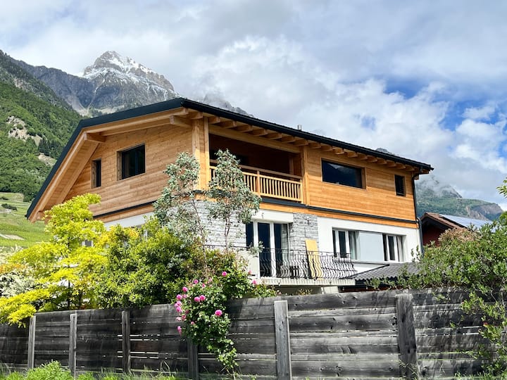 Belle Villa En Valais - Switzerland