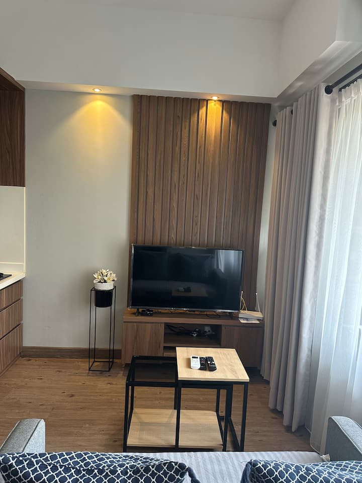 Cozy 2br Apartment With Mountain View Royalheights - Bogor