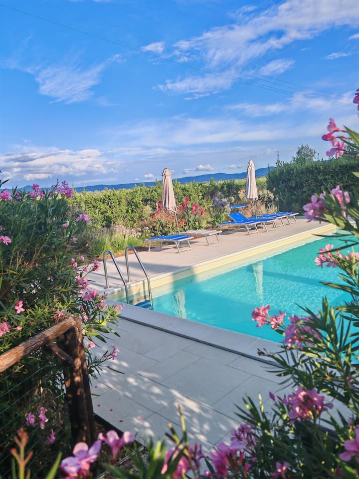 Podere Livrone With Pool - Tombolo - Bibbona