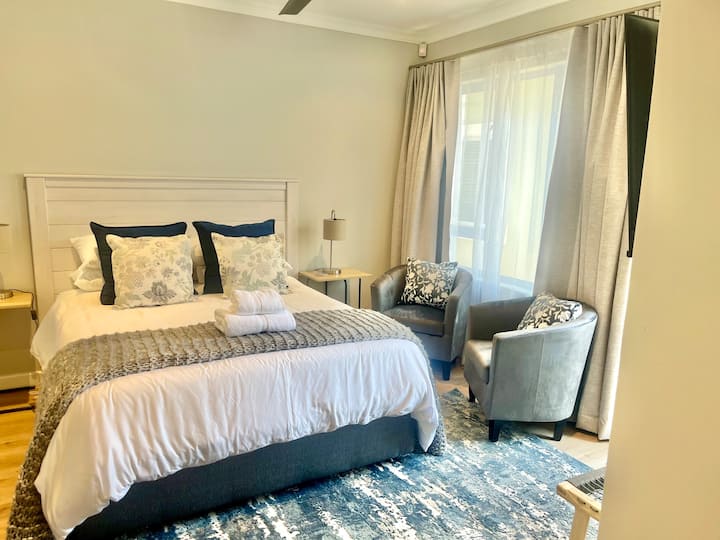 33 On 11th Parktown North Unit 2 - Solar&water - Johannesburg