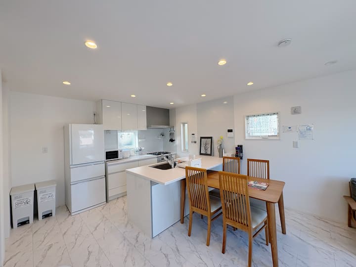 湘南・海近くの隠れ家Loft|駅2分|江ノ島直通|駐車場付|自転車無料 - Fujisawa