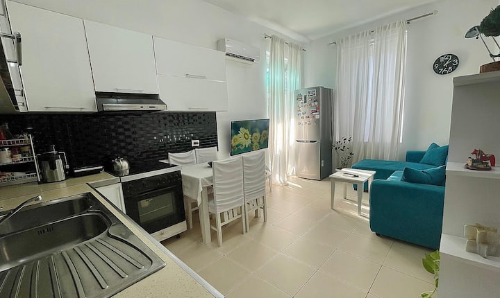 "The White House" Blloku Central Apartment. - Tirana