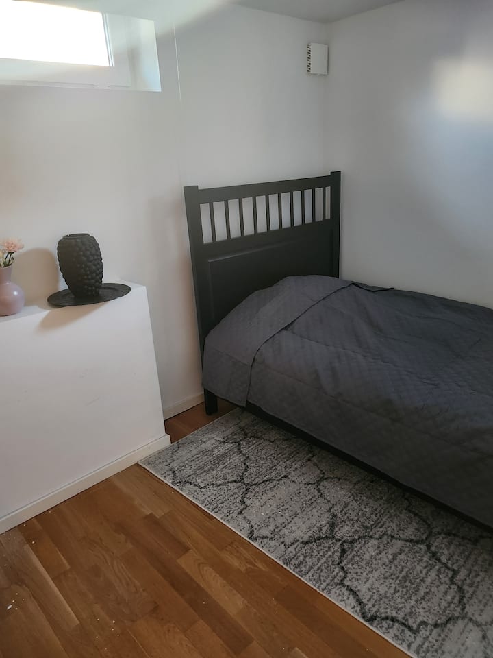 Lägenhet,3 Rum Och Kök, I Nedreplan I Villa - Göteborg