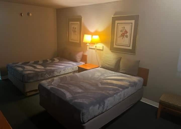 King Bed Hotel Studio 101 - Livingston, TX