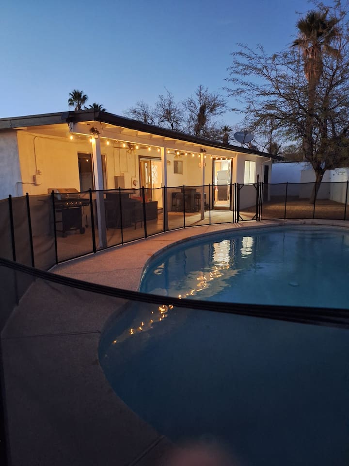 Eastside Stylish 4 Bedroom Close To Bike Paths! - Tucson, AZ