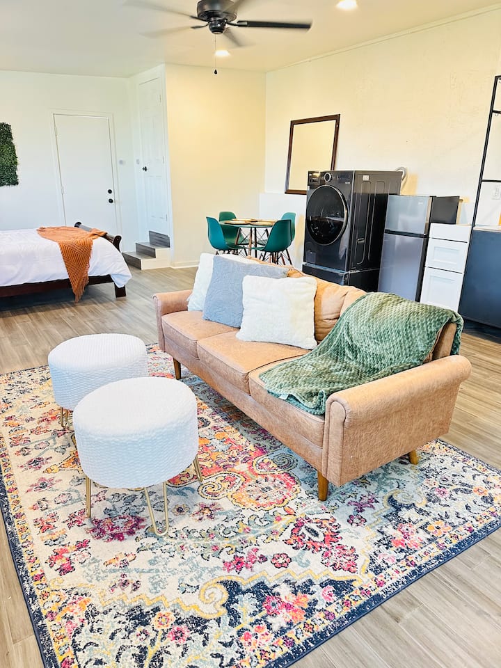 Private Suite Attached To Home - La Mesa, CA