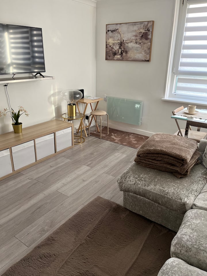 Comfortable Home From Home/free Parking - Croydon, UK
