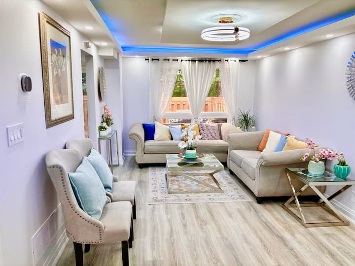 Super Luxury White House - Entire Home - Toronto