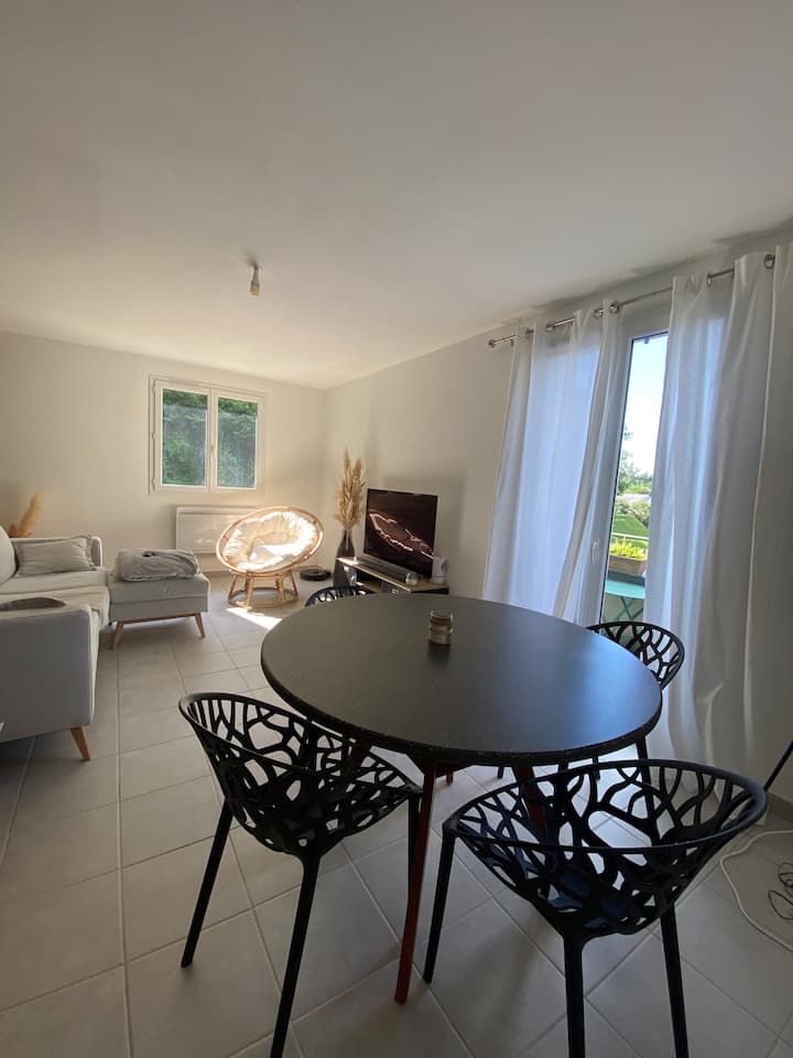 Appartement Proche Du Centre - ibis budget Brive La Gaillarde