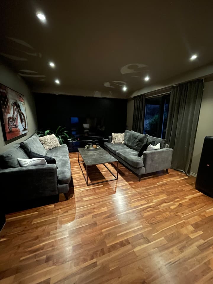 Familie Vennlig Hus, Nær Bergen By, Med Jacuzzi. - Bergen