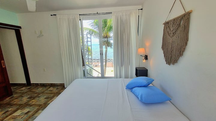 On Beach Seaside Sunrise Haven 4 - Isla Mujeres