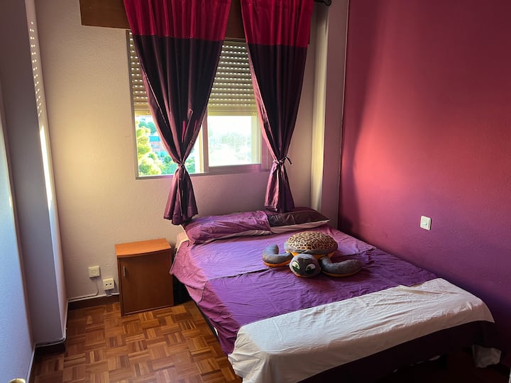 Clean And Quiet Room Well Located, Double Bed - Alcalá de Henares