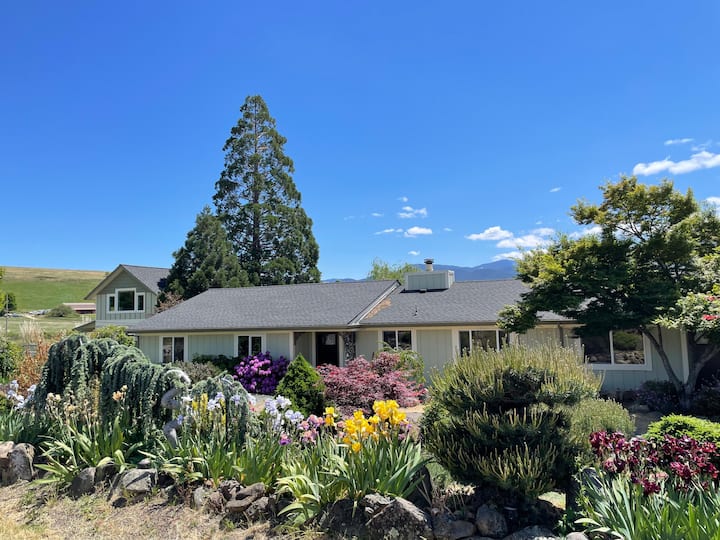 Thistle Bee House - Ashland, OR
