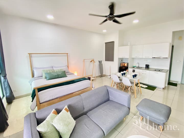 Condo In Cyberjaya | Netflix | Wifi | Disney+ - Cyberjaya