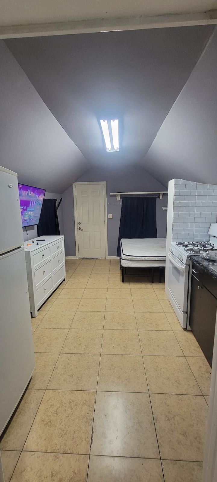 Private Guest House (Furnished) - Hemet, CA